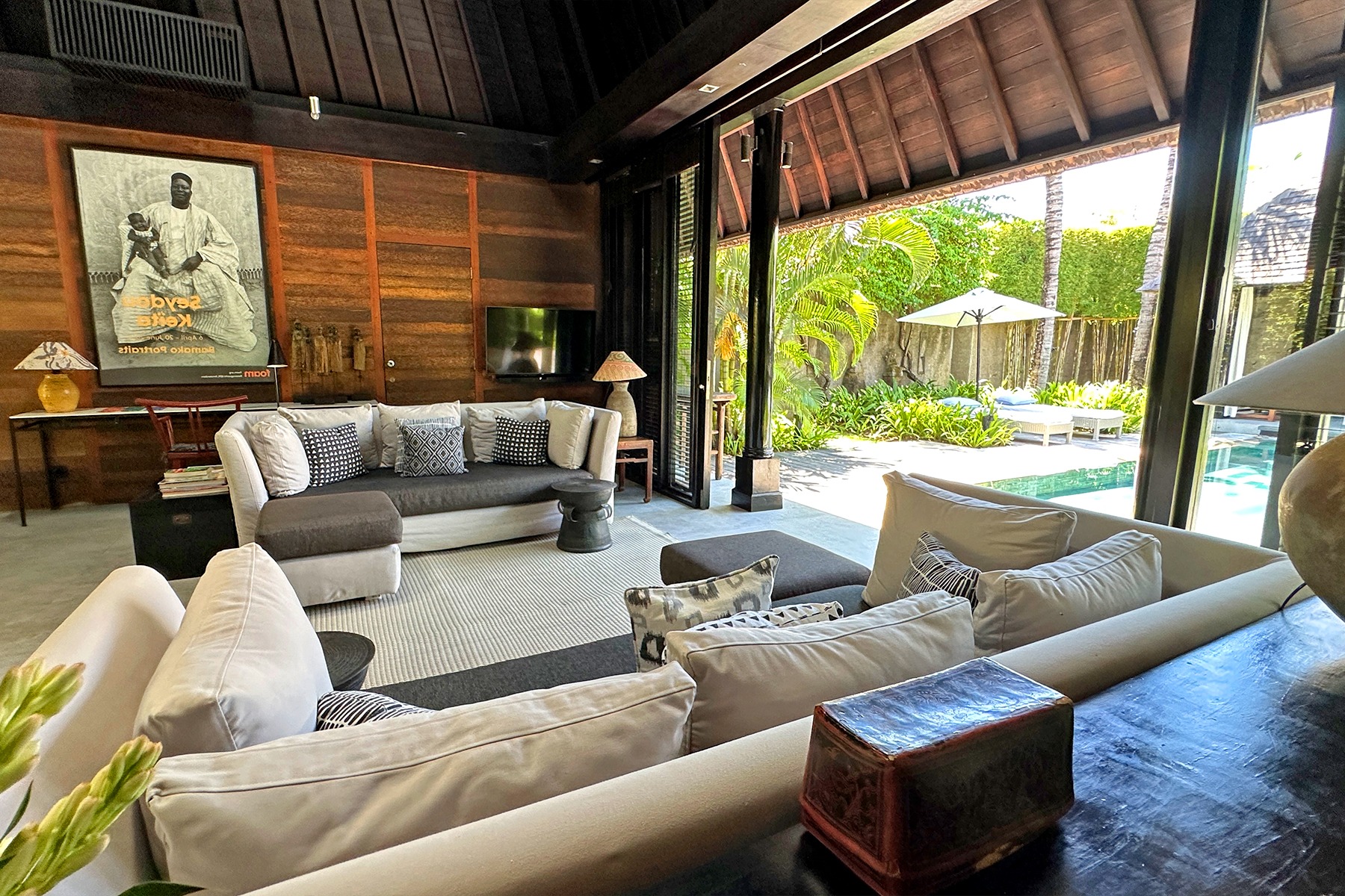 How To Use Bali's Bemo Public Buses? - Bali Seminyak | Daily Bali News